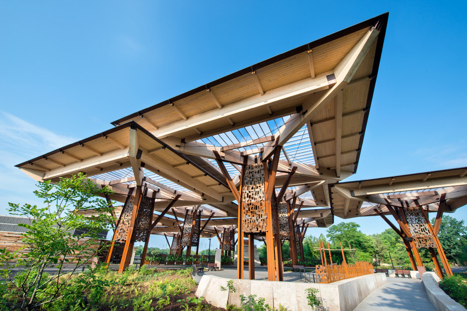 Indianapolis Zoo Bicentennial Pavilion and Promenade - RATIO