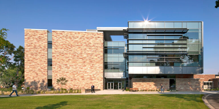 Suzanne and Walter Scott, Jr. Bioengineering Building - RATIO